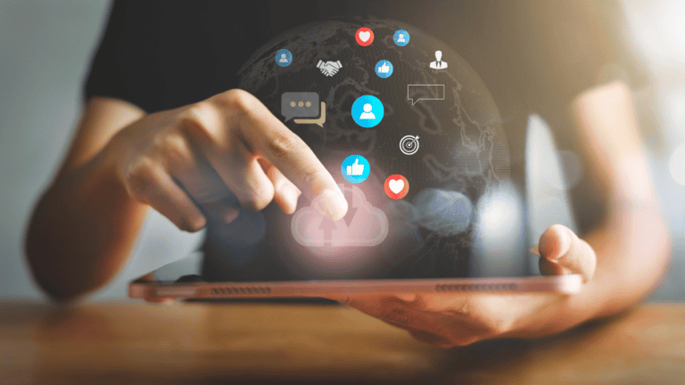Les 7 Meilleures Formations Community Manager en 2025