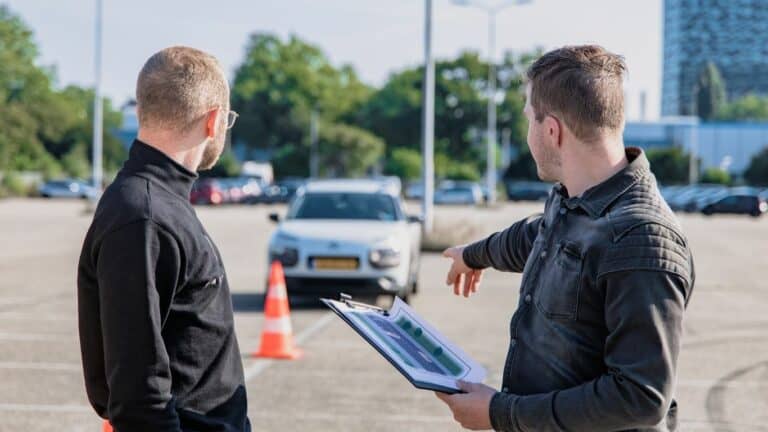 Ouvrir une auto-école en 2024 | Étapes & Conseils Ouvrir une auto-école en 2024 | Étapes & Conseils